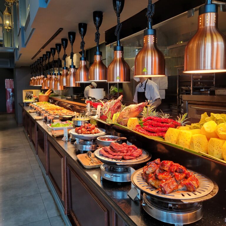 Khám Phá Ngay Bảng Giá Buffet Maison Sen Mới Nhất
